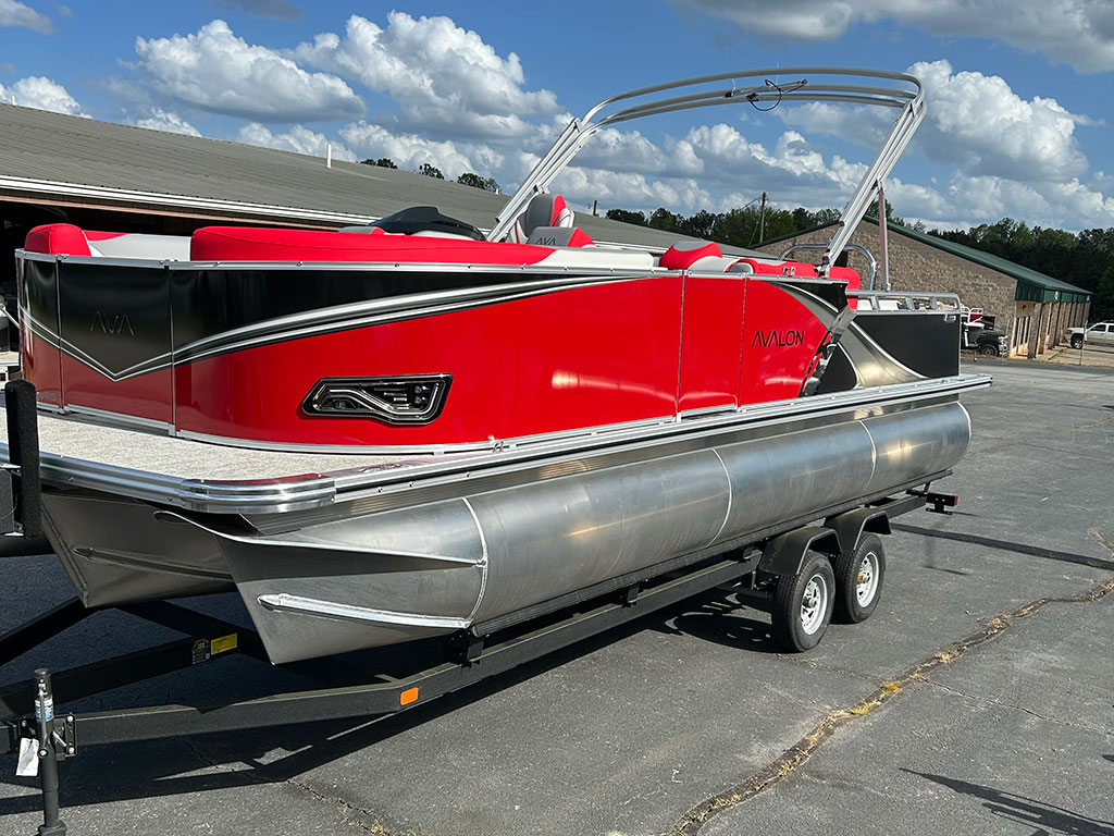 2025 Avalon LSZ Versatile Rear Bench | Lake Oconee Marine | Justice ...